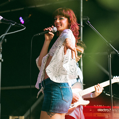 Miss Julia Violet - Cabby Shack